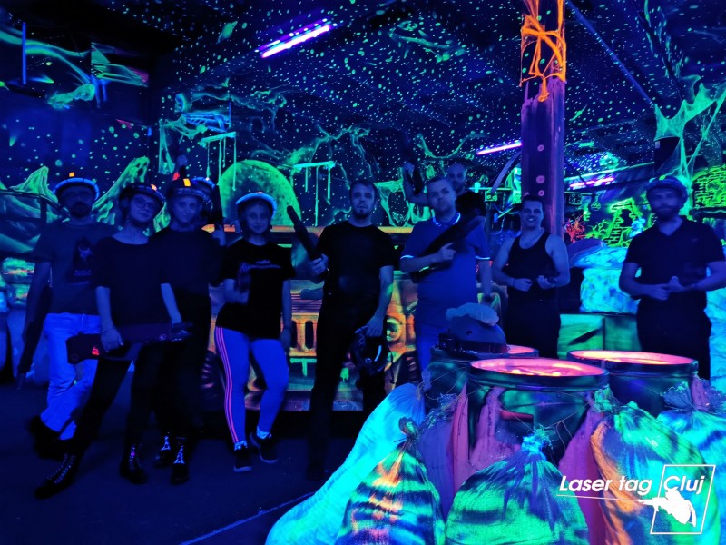 Evadeaza din realitate impreuna cu gasca ta - Laser Tag indoor in Cluj