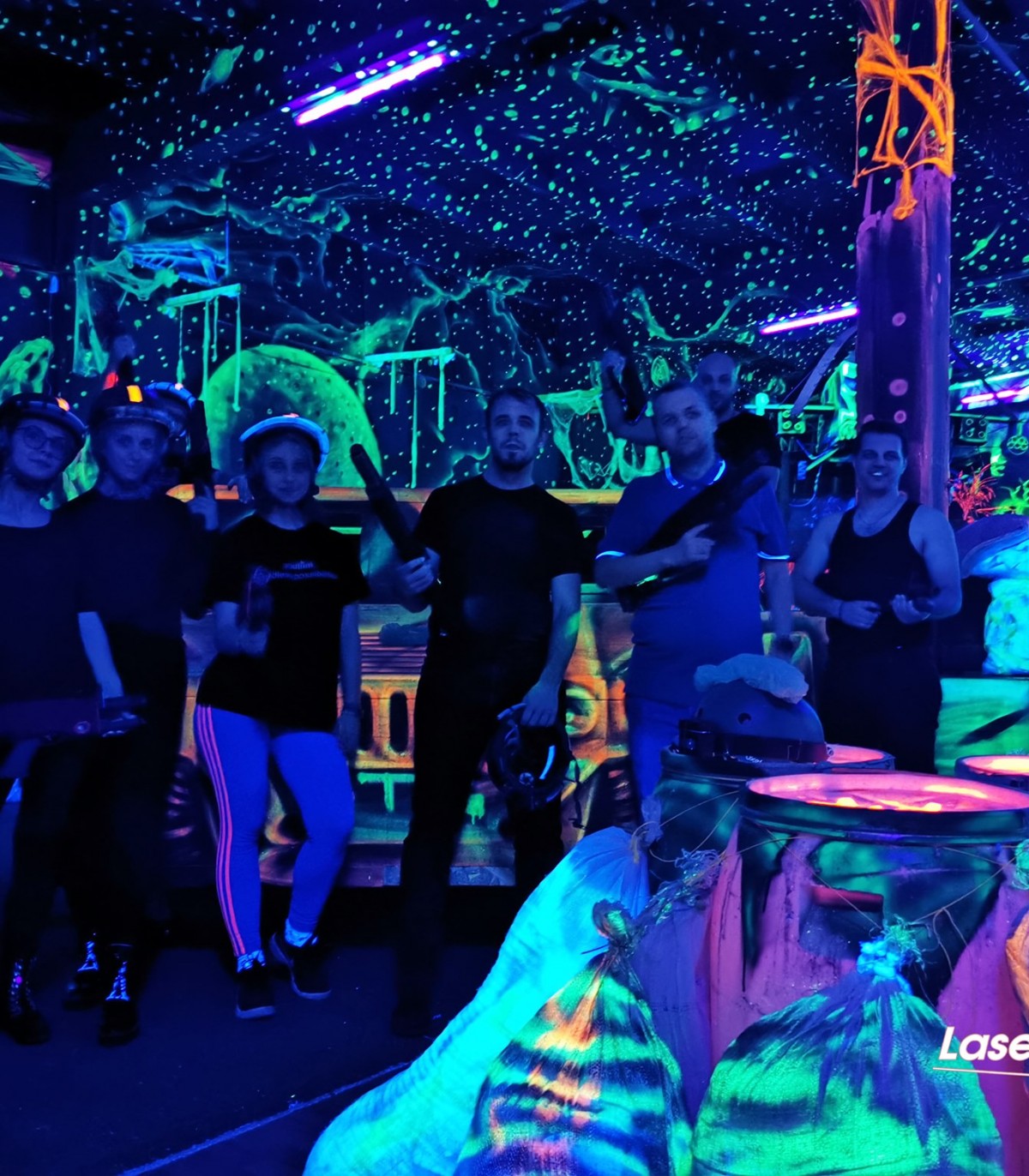 Evadeaza din realitate impreuna cu gasca ta - Laser Tag indoor in Cluj