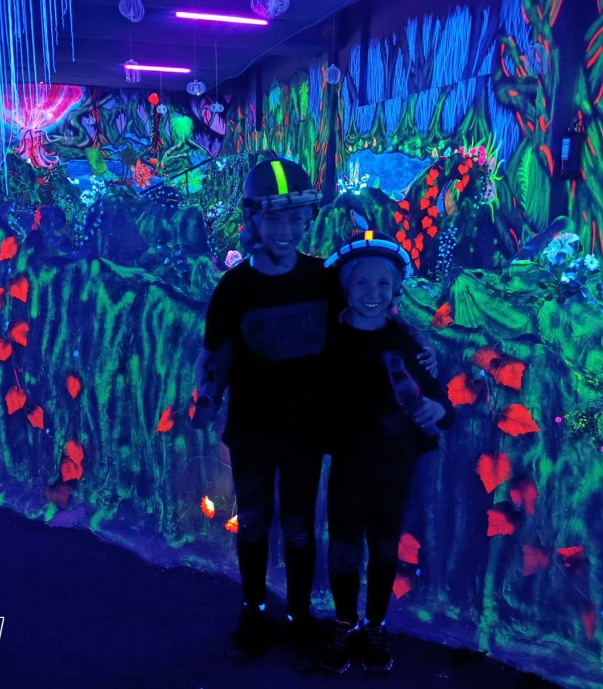 Evadeaza din realitate impreuna cu gasca ta - Laser Tag indoor in Cluj