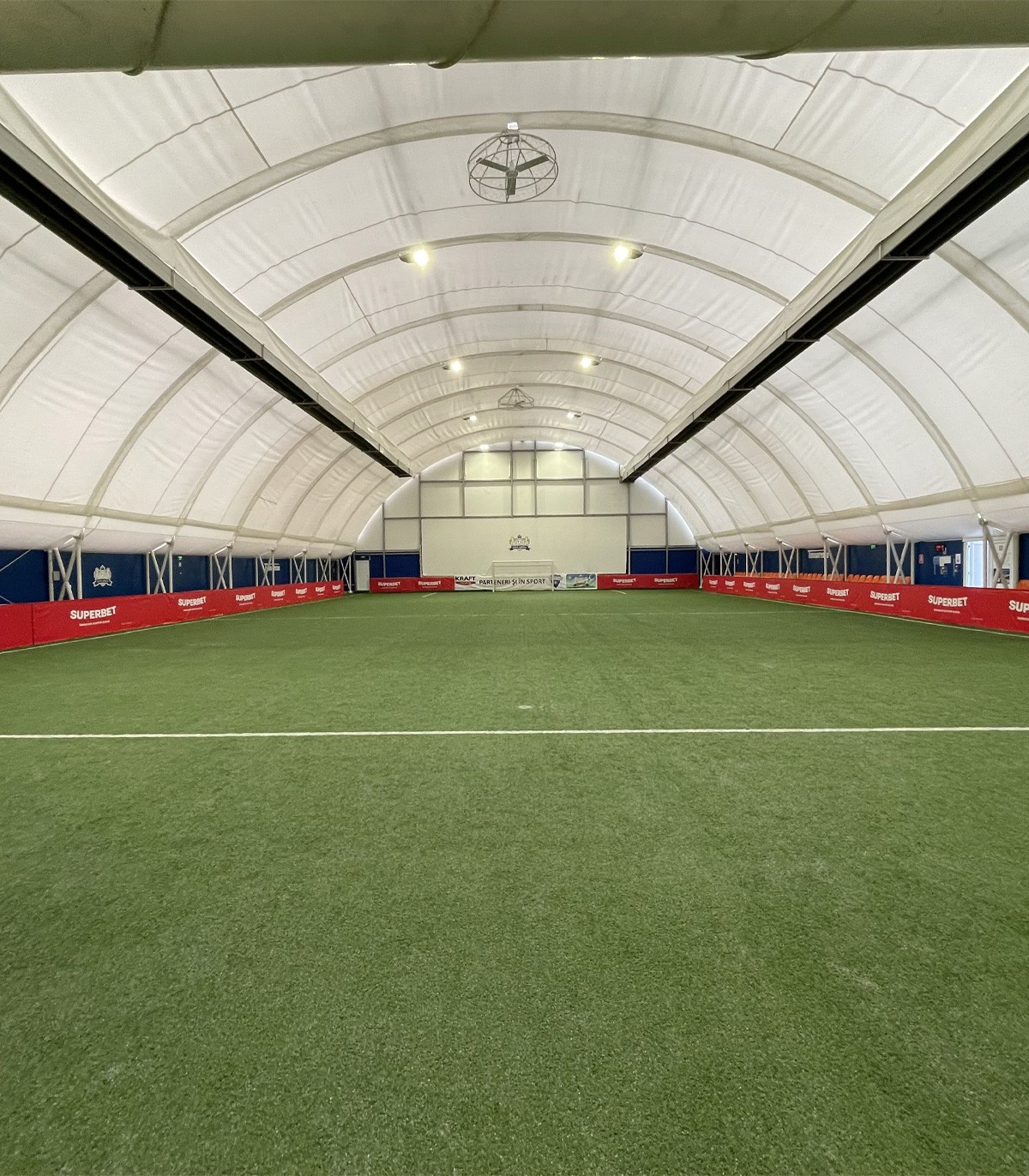 Rent an indoor football pitch for you and your group in the cold season