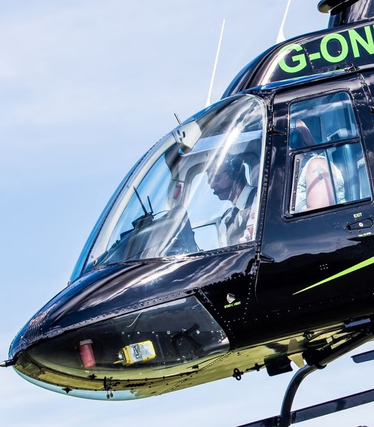 Fly with a Buzz helicopter and a souvenir photo for 2 people to 53 ...